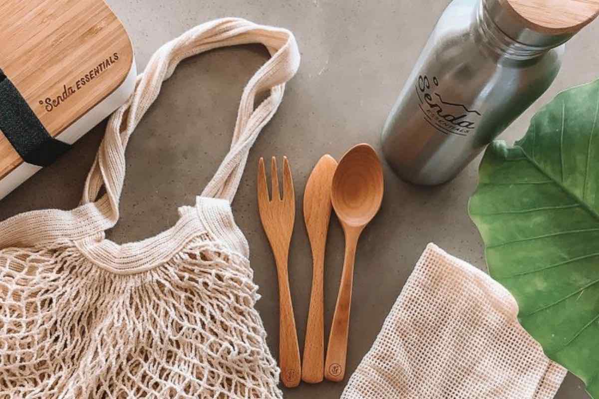 WHAT IS PLASTIC-FREE JULY? - SUZSTAINABLE